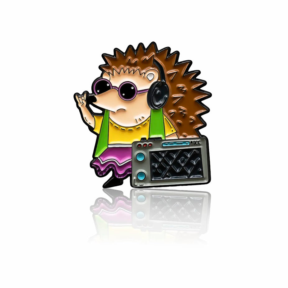 Hedgehog listening to music | PINBOX.EU