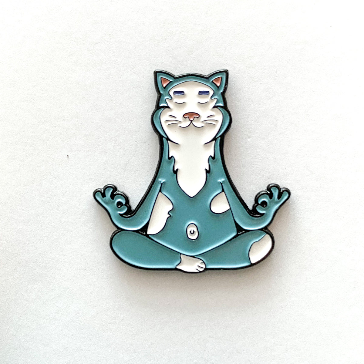 Zen cat pin | PINBOX.EU